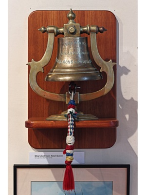 NATAL QUEEN - bell; A_2022-118 | eHive