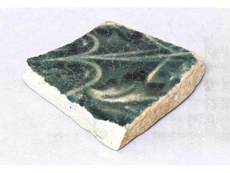 BRIER HOLME shipwreck - fragment ceramic tile; A_2021-038 | eHive
