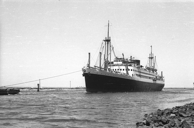 MV Duntroon; Craike, John; P_CR_55961 | eHive