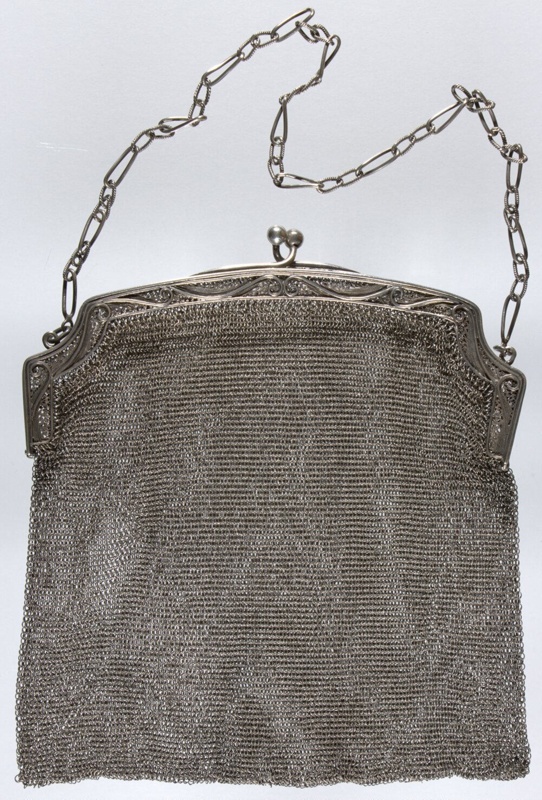 Silver Mesh Handbag; 1900-1920; 2954 | eHive