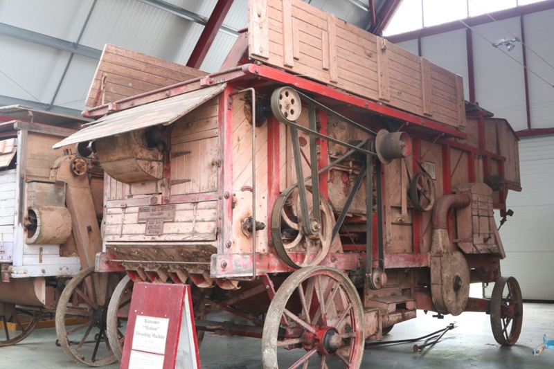 Threshing machine; Ransomes, Sims & Jefferies; 1947; STMEA:1988-24.1 ...