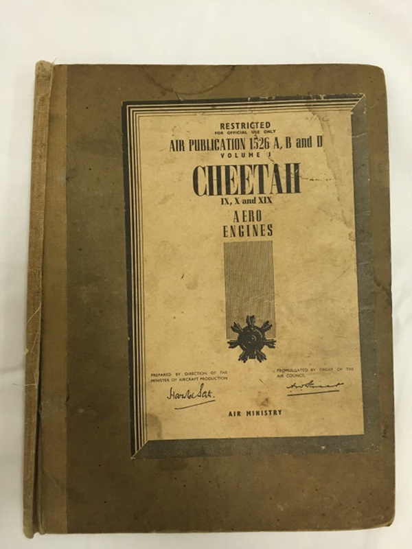 Book - Air Publication 1526 A, B and D Volume 1, Cheetah IX, X and XIX ...