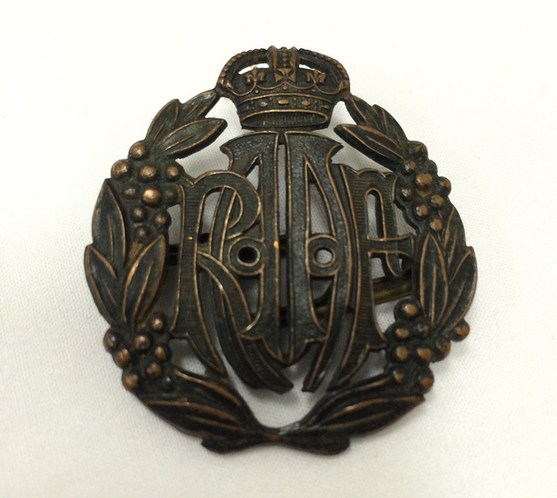 R.A.A.F. Laurel Wreath Hat Badge; c. 1940; TAM2016.385 | eHive