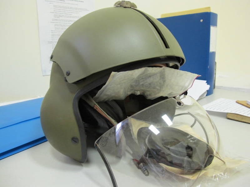 1990's RAAF Protective Helmet; Flight Systems Inc.; TAM2013.70 | eHive