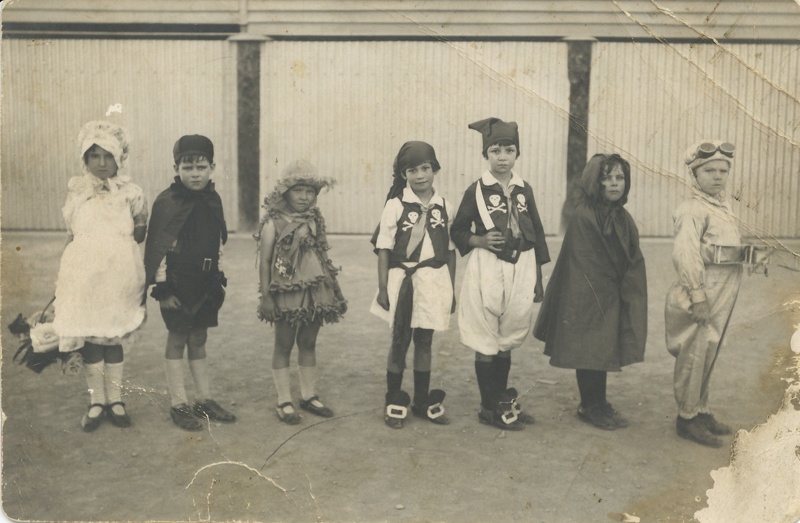 School children in fancy dress costume, Hughenden, 1928?; Unidentified ...