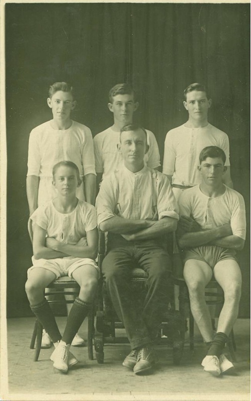 Group of boxers and trainer, Hughenden 1930s; Unidentified; 1930s; 2012 ...