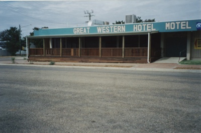 Great Western Hotel, Hughenden, 2005; Murdoch, Colleen; 2005; 2011-90 ...