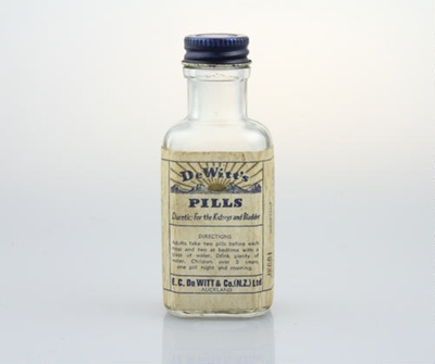 Bottle of de Witt's pills; E.C. De Witt & Co. (NZ) Ltd; 1945-1980 ...