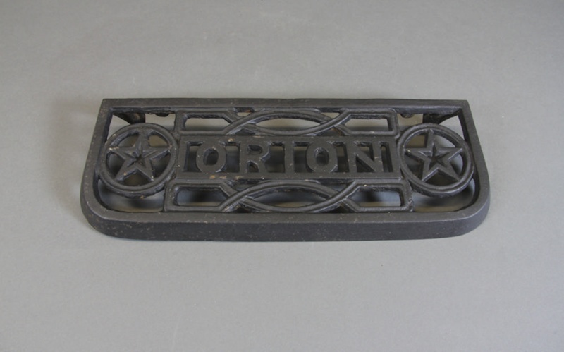 Oven Tray Rest, Orion; Shacklock, H.E. Ltd; [?]; MT1995.123 | eHive