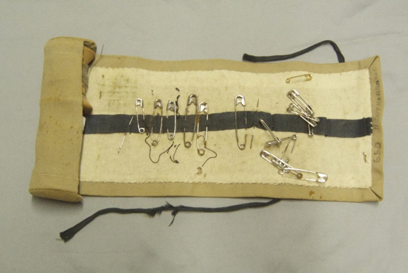 First World War "housewife" sewing kit; QWHA2015-24 | eHive