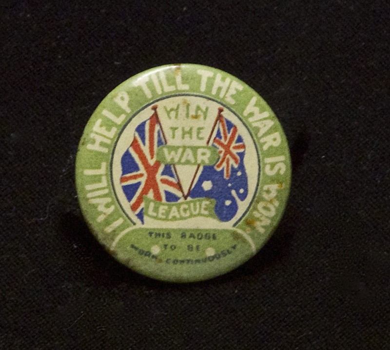 First World War "Win the War League" badge ; QWHA 2015-03 | eHive