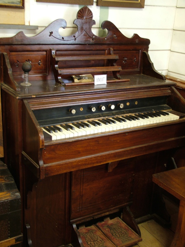Church Organ ; Chicago Cottage Organ Co.; HM107 | eHive