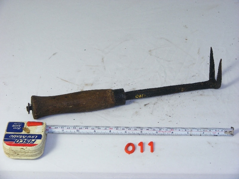 SACK HOOK; CBF 011 | eHive