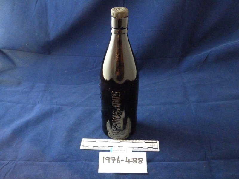 Beer bottle of Simpson & Co, Baldock; 1976.488 | eHive