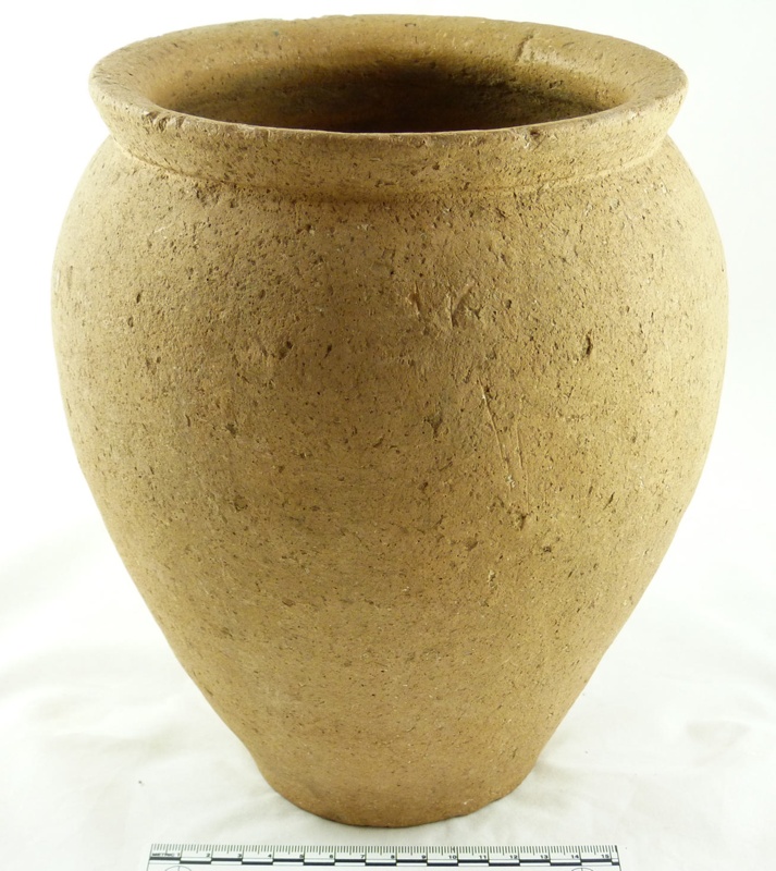 Roman cooking pot; AD 125-175; Harrold, Bedfordshire; 1928.4517 | eHive