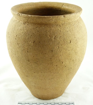Roman cooking pot; AD 125-175; Harrold, Bedfordshire; 1928.4517 | eHive