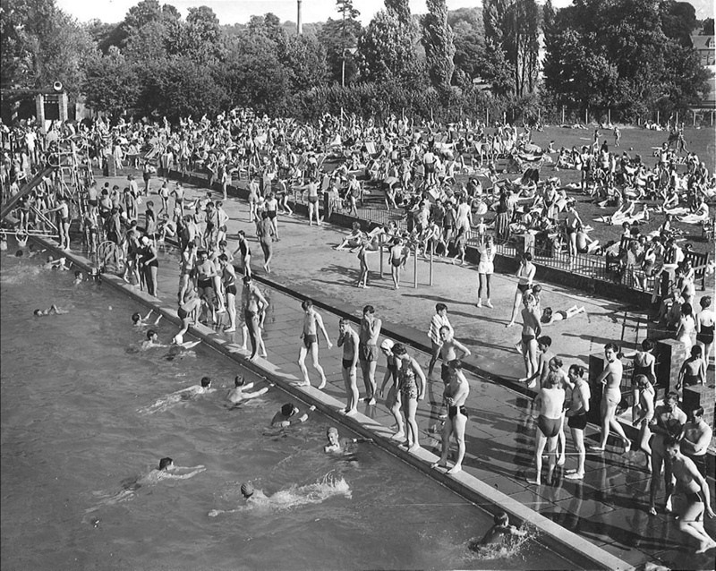 Photoprint: Hitchin Open Air Swimming Pool; 6631/25 | eHive