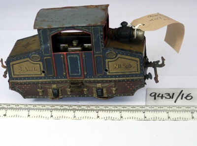 Tin plate clockwork toy train set; Bing, Gebruder; 1905-1910; 9431/16 ...