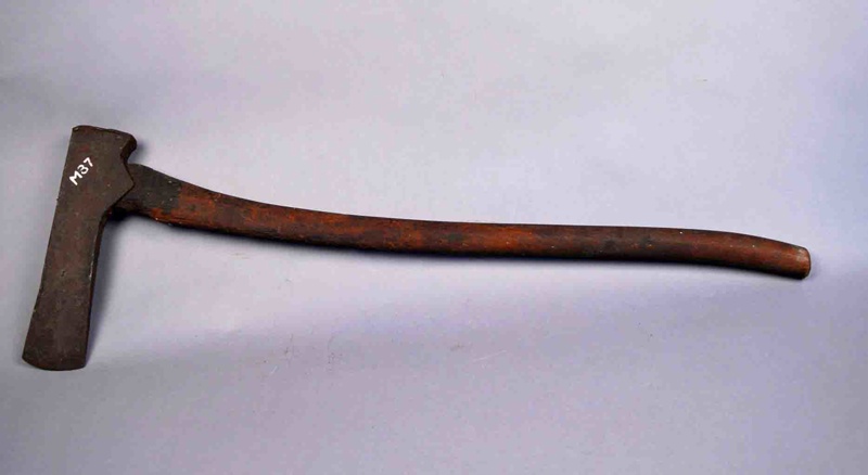 Mortise Axe; 1037 | eHive