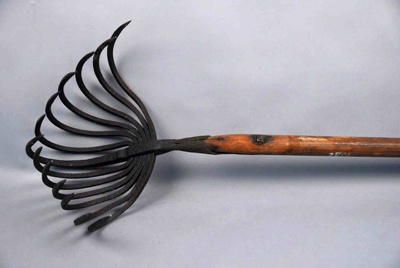 Clam Rake; 2806 | eHive