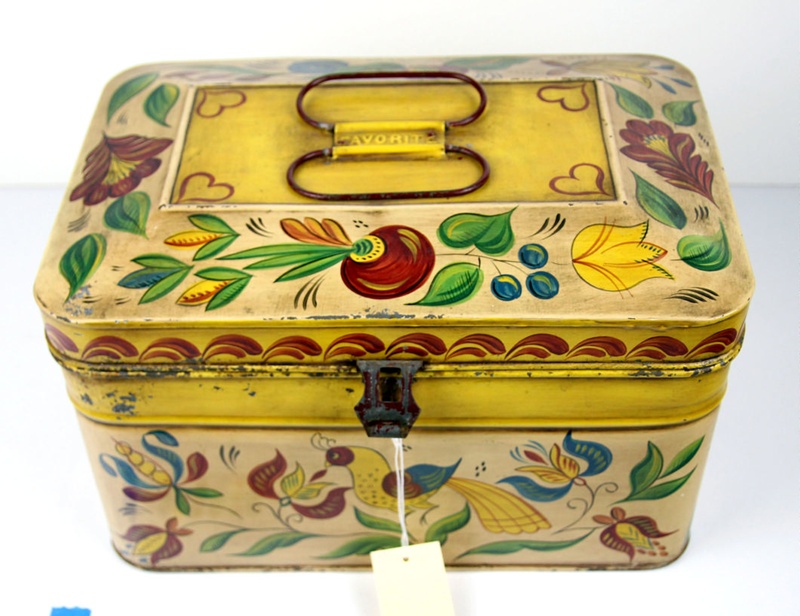 Toleware box; Redcay; 1965-1985; 2015.00.120 | eHive