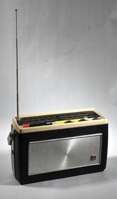 Portable radio; Murphy Radio Ltd; 1967; 2022.1.224 | eHive