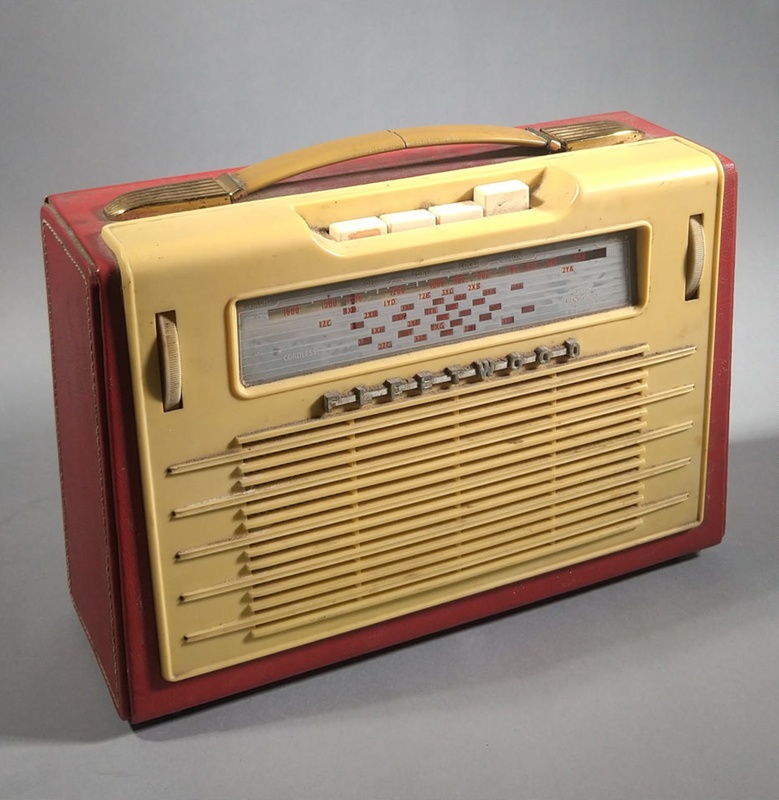 Portable radio; Philips Electrical Industries of N.Z. Ltd; 1961; 2022.1 ...