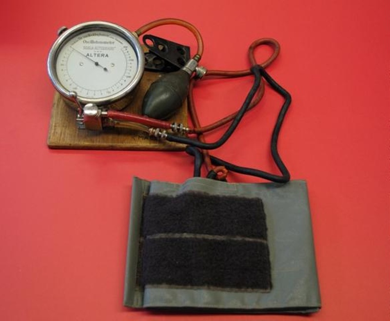 Altera Oscillotonometer; Von Recklinghausen; 1930s; 2012.020 | eHive