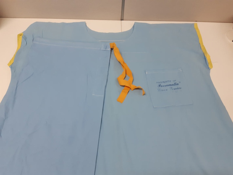Parramatta Linen Services top and pants Gown for Surgery; 2019.070 | eHive