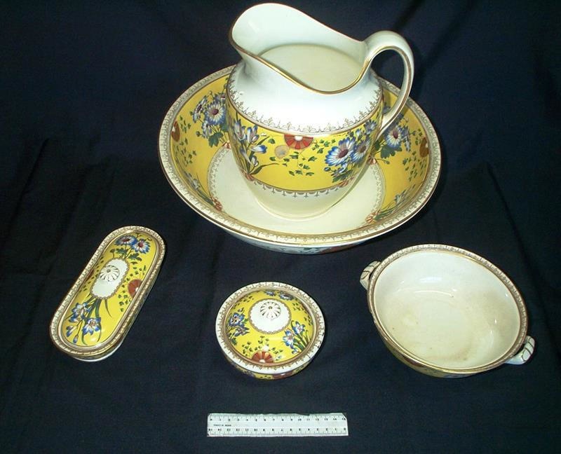 Toilet set - Minton; Mintons; 1982; R00692 | eHive