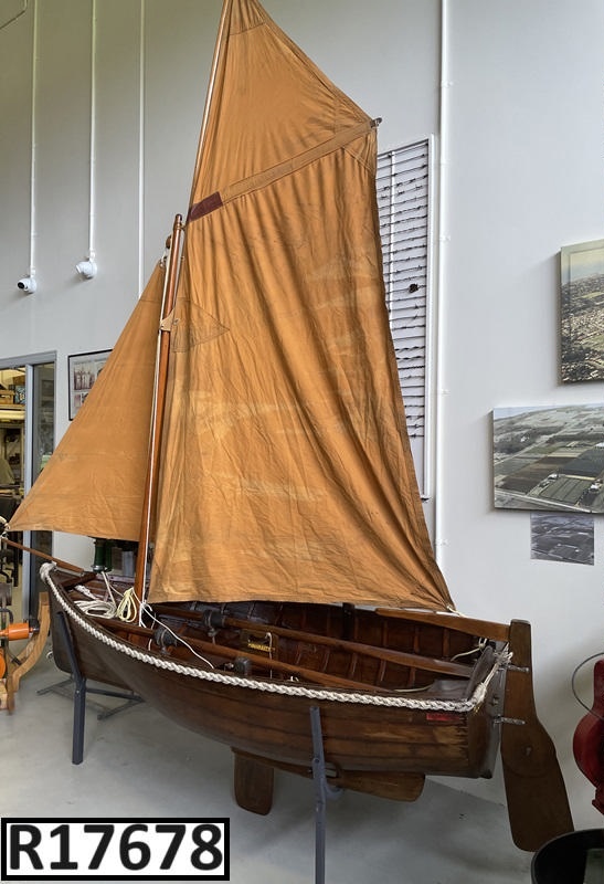 8ft Gaff rigged Sailing Dinghy "MOONRAKER'S PUP". ; R17678 | eHive