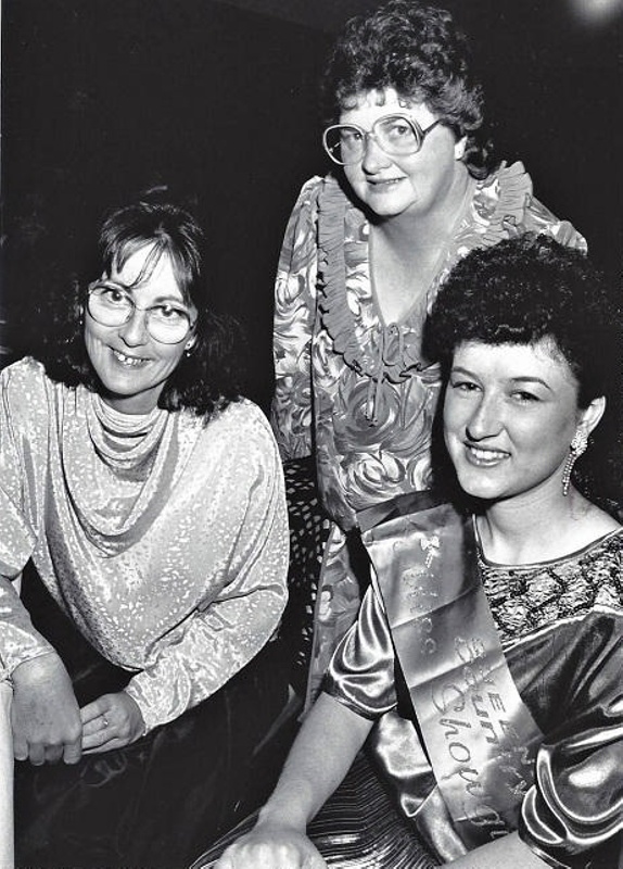Photograph of attendees at the Rotary Redlands Show Ball; Bayside ...