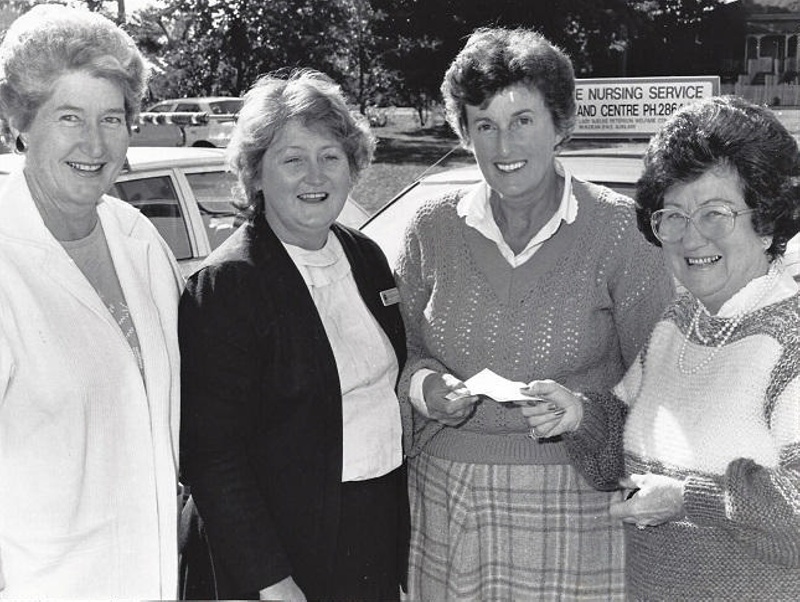 Photograph of Cleveland Blue Nurses Committee at a donation cheque ...