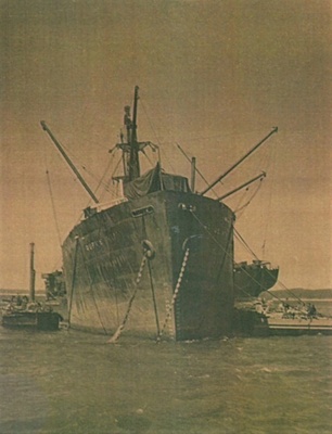 Photographs (3) of SS Rufus King; 07/1942; P02111 | eHive