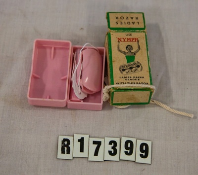 Nymph Ladies' Razor, boxed; Souplex Ltd; R17399 | eHive