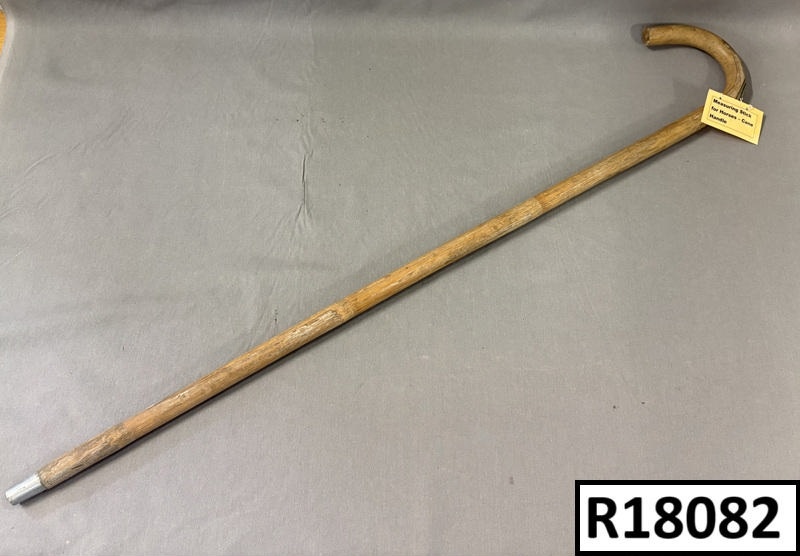 Walking stick (with internal Horse height measuring rod).; R18082 | eHive
