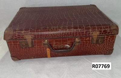 Suitcase - Pyramid; PYRAMID TRAVEL GOODS; R07769 | eHive