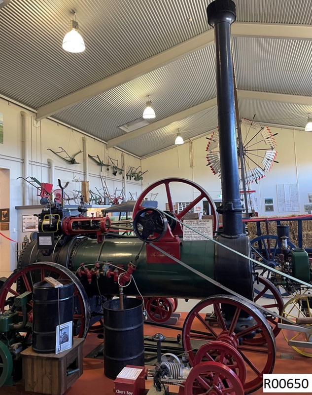 Garrett Portable Steam Engine; Richard Garrett & Co; 1900; R00650 | eHive