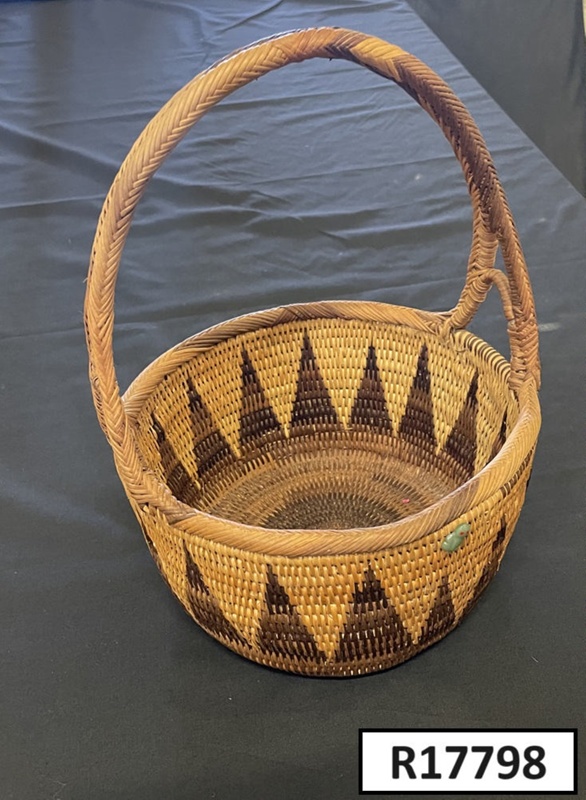 Cane basket with handle; unknown; unknown; R17798 | eHive