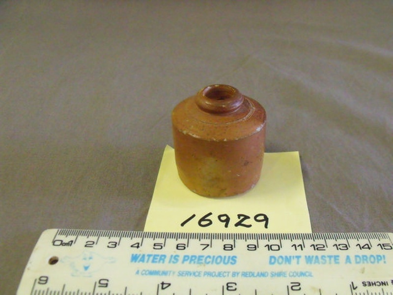 Ceramic ink well; R16929 | eHive