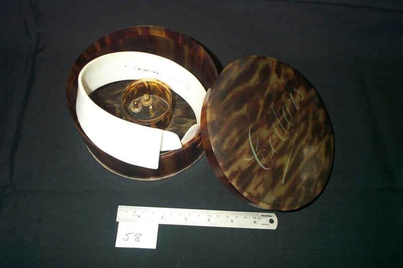 Box - Collars; R00058 | eHive