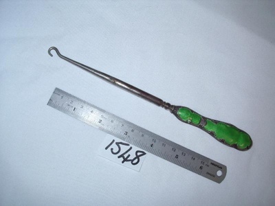 Hook, button; R01548 | eHive