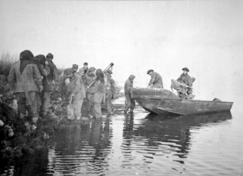 Commandos Landing at Lake Comacchio; Unknown; 1940-1945; 6033 | eHive