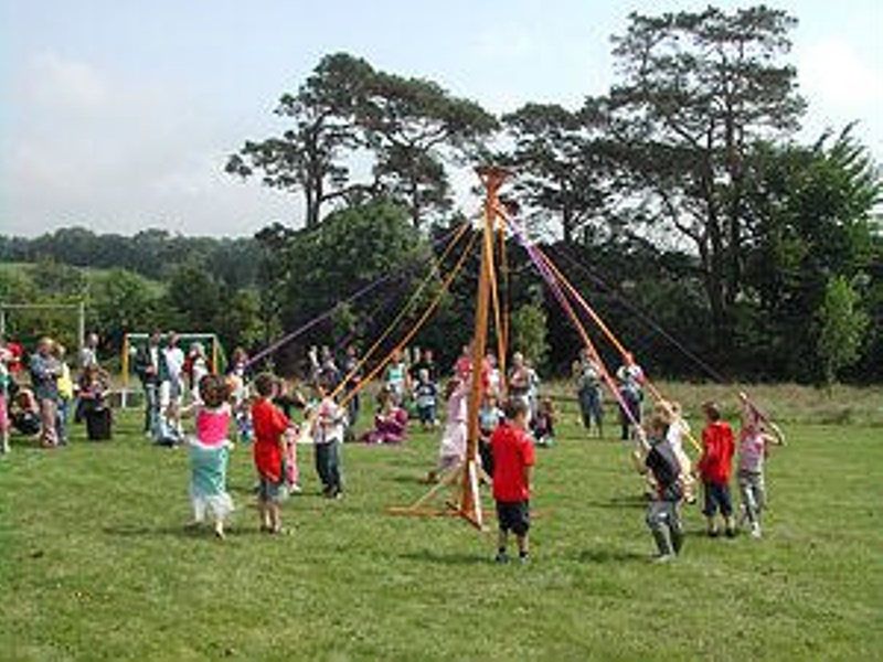 Modern Maypole Dancing Group; 2005; 9-11981 | eHive