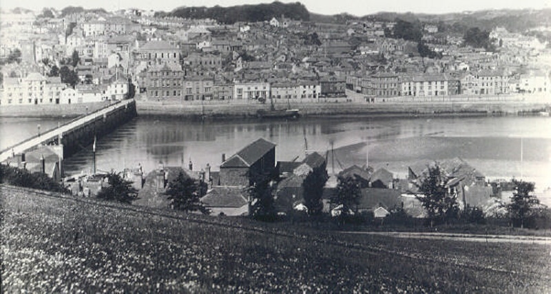 The top of Chudleigh Fort, East the Water this morning. : r/DevonUK