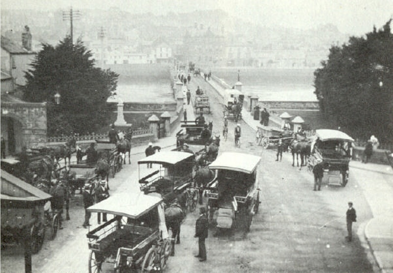 Waiting for the London train, 1900's; 1900-1910; 79 | eHive