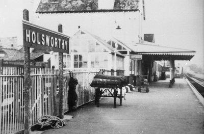 Holsworthy Station in the 1950s; 1950; 24-1189 | eHive