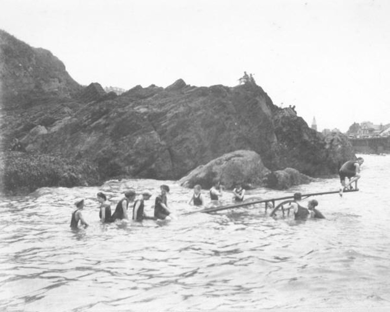 Bathers at Rapparee Cove Ilfracombe 1911; 1911; 27-7589 | eHive