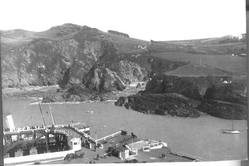 Ilfracombe Pier and Quay Head; 27-7574 | eHive Ilfracombe Pier and Quay Head; 27-7574 | eHive