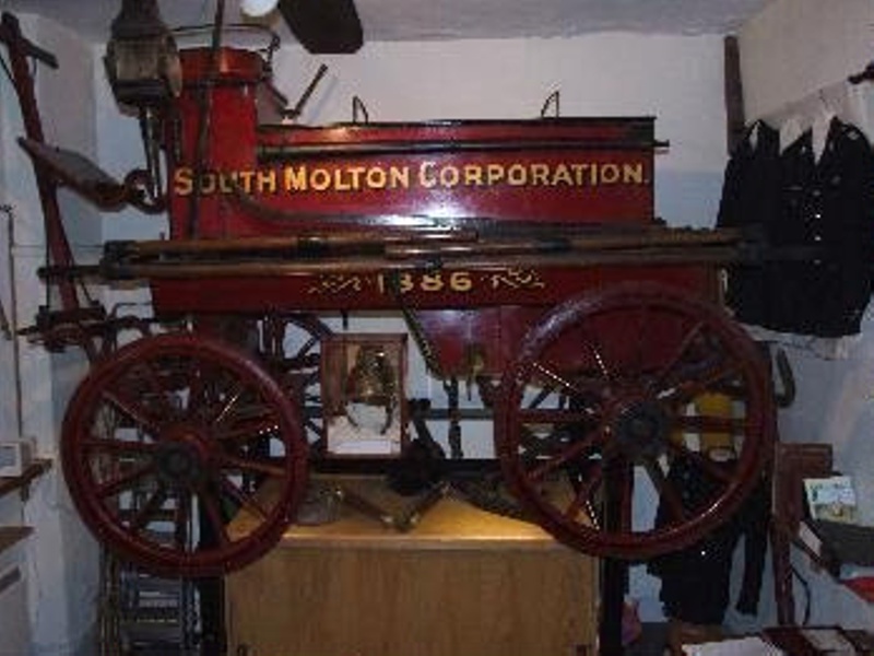 Combe Martin Fire Engine; 41-3811 | eHive